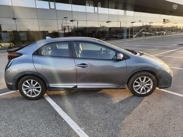 Pelēks Honda Civic 2016 Viļņa, ar dzinēja tilpumu 1.34 L un nobraukumu 105 tūkst. km par 8500 €, foto 8 vietnē AUTOMOTO.COM.LV