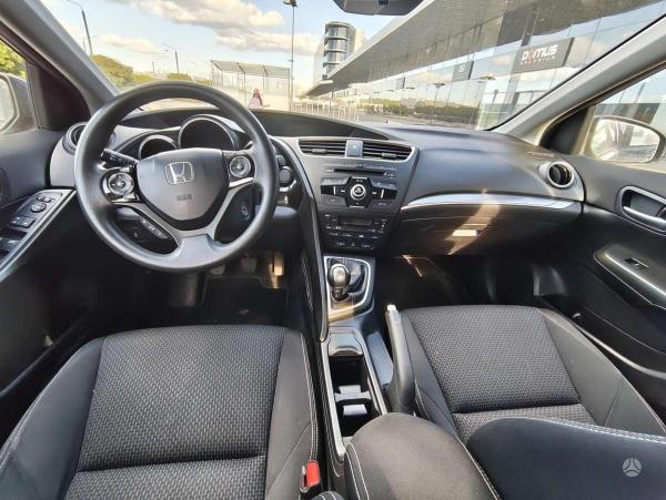 Pelēks Honda Civic 2016 Viļņa, ar dzinēja tilpumu 1.34 L un nobraukumu 105 tūkst. km par 8500 €, foto 9 vietnē AUTOMOTO.COM.LV