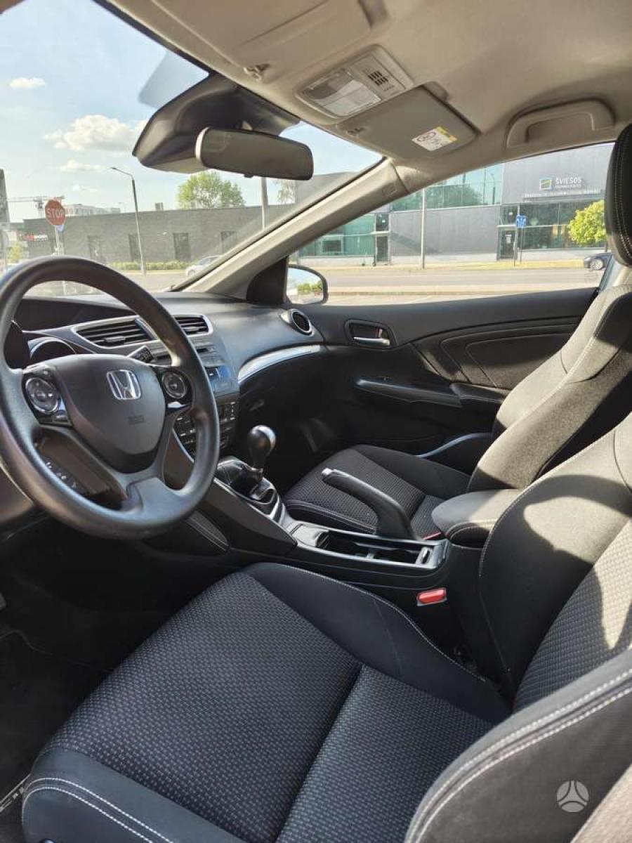 Grey Honda Civic 2016 in Vilnius, with an engine capacity of 1.34 L and mileage of 105 thousand km for 8500 €, photo 11 on AUTOMOTO.COM.LV