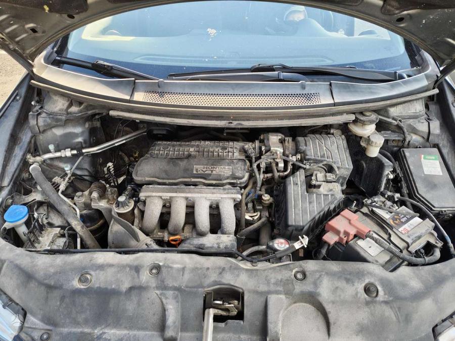 Grey Honda Civic 2016 in Vilnius, with an engine capacity of 1.34 L and mileage of 105 thousand km for 8500 €, photo 15 on AUTOMOTO.COM.LV