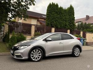 Grey Honda Civic 2016 in Vilnius, with an engine capacity of 1.80 L and mileage of 180 thousand km for 8450 €, photo 5 on AUTOMOTO.COM.LV