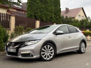 Grey Honda Civic 2016 in Vilnius, with an engine capacity of 1.80 L and mileage of 180 thousand km for 8450 €, photo 6 on AUTOMOTO.COM.LV
