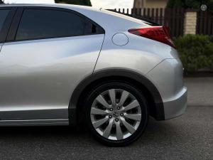 Grey Honda Civic 2016 in Vilnius, with an engine capacity of 1.80 L and mileage of 180 thousand km for 8450 €, photo 9 on AUTOMOTO.COM.LV