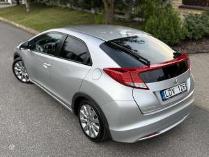 Grey Honda Civic 2016 in Vilnius, with an engine capacity of 1.80 L and mileage of 180 thousand km for 8450 €, photo 12 on AUTOMOTO.COM.LV