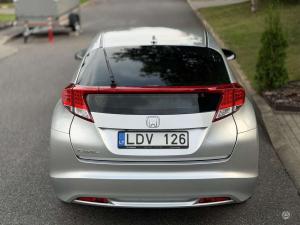 Grey Honda Civic 2016 in Vilnius, with an engine capacity of 1.80 L and mileage of 180 thousand km for 8450 €, photo 15 on AUTOMOTO.COM.LV
