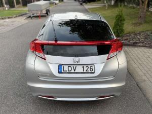 Grey Honda Civic 2016 in Vilnius, with an engine capacity of 1.80 L and mileage of 180 thousand km for 8450 €, photo 19 on AUTOMOTO.COM.LV