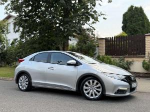 Grey Honda Civic 2016 in Vilnius, with an engine capacity of 1.80 L and mileage of 180 thousand km for 8450 €, photo 24 on AUTOMOTO.COM.LV