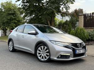Grey Honda Civic 2016 in Vilnius, with an engine capacity of 1.80 L and mileage of 180 thousand km for 8450 €, photo 25 on AUTOMOTO.COM.LV
