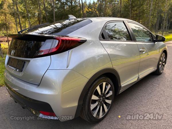 Honda Civic 2016 Tallina vietnē Pelēks Honda Civic 2016 Tallina, ar dzinēja tilpumu 1.60 L un nobraukumu 211 tūkst. km par 12350 €, foto 5 vietnē AUTOMOTO.COM.LV
