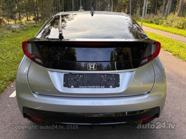 Honda Civic 2016 Tallina vietnē Pelēks Honda Civic 2016 Tallina, ar dzinēja tilpumu 1.60 L un nobraukumu 211 tūkst. km par 12350 €, foto 6 vietnē AUTOMOTO.COM.LV