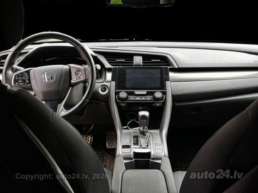 Pelēks Honda Civic 2017 Tallina, ar dzinēja tilpumu 1.00 L un nobraukumu 87 tūkst. km par 15000 €, foto 3 vietnē AUTOMOTO.COM.LV