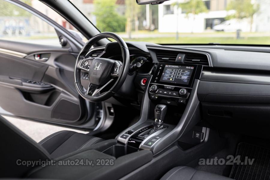 Grey Honda Civic 2017 in Tallinn, with an engine capacity of 1.00 L and mileage of 87 thousand km for 14890 €, photo 12 on AUTOMOTO.COM.LV