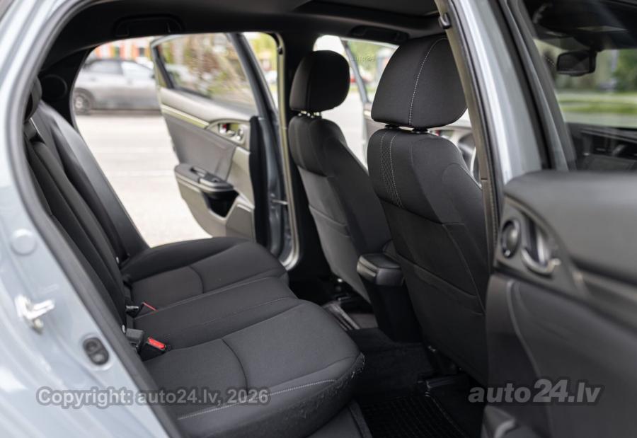 Grey Honda Civic 2017 in Tallinn, with an engine capacity of 1.00 L and mileage of 87 thousand km for 14890 €, photo 13 on AUTOMOTO.COM.LV