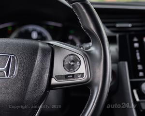 Grey Honda Civic 2017 in Tallinn, with an engine capacity of 1.00 L and mileage of 87 thousand km for 14890 €, photo 20 on AUTOMOTO.COM.LV