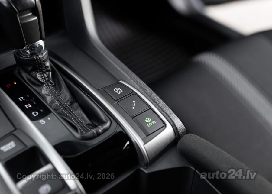 Grey Honda Civic 2017 in Tallinn, with an engine capacity of 1.00 L and mileage of 87 thousand km for 14890 €, photo 26 on AUTOMOTO.COM.LV