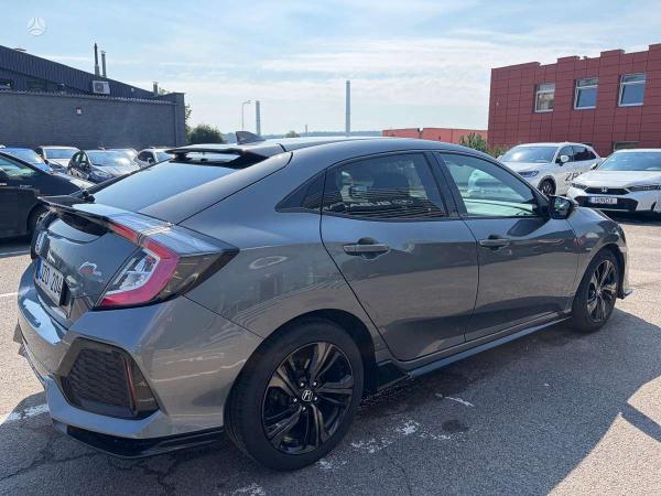 Pelēks Honda Civic 2017 Viļņa, ar dzinēja tilpumu 1.50 L un nobraukumu 114 tūkst. km par 16590 €, foto 3 vietnē AUTOMOTO.COM.LV