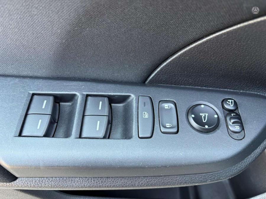 Grey Honda Civic 2017 in Vilnius, with an engine capacity of 1.50 L and mileage of 114 thousand km for 16590 €, photo 10 on AUTOMOTO.COM.LV