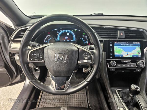 Grey Honda Civic 2017 in Tallinn, with an engine capacity of 1.00 L and mileage of 82 thousand km for 12900 €, photo 6 on AUTOMOTO.COM.LV
