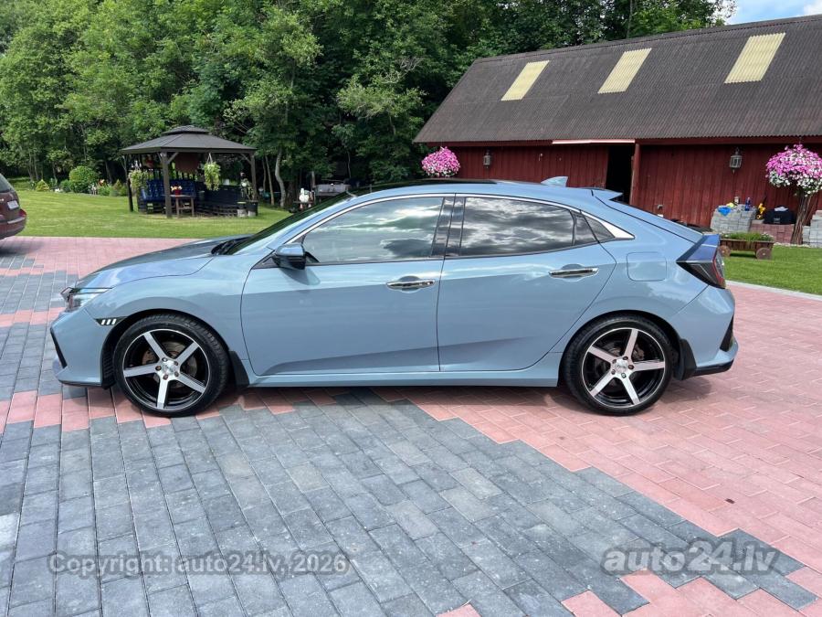 Pelēks Honda Civic 2017 Rapla, ar dzinēja tilpumu 1.50 L un nobraukumu 185 tūkst. km par 13000 €, foto 5 vietnē AUTOMOTO.COM.LV