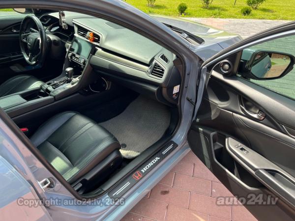 Pelēks Honda Civic 2017 Rapla, ar dzinēja tilpumu 1.50 L un nobraukumu 185 tūkst. km par 13000 €, foto 9 vietnē AUTOMOTO.COM.LV
