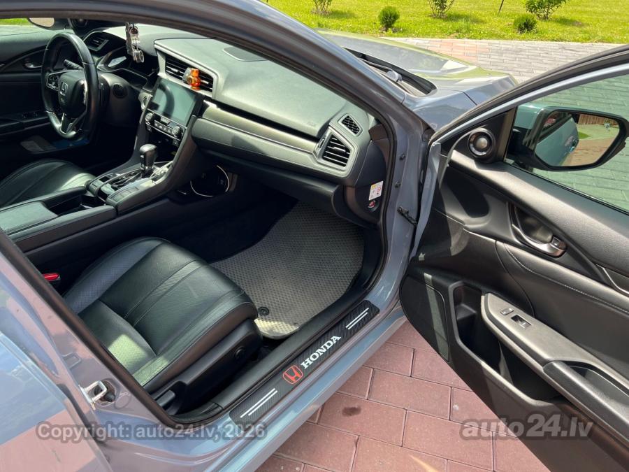 Pelēks Honda Civic 2017 Rapla, ar dzinēja tilpumu 1.50 L un nobraukumu 185 tūkst. km par 13000 €, foto 9 vietnē AUTOMOTO.COM.LV