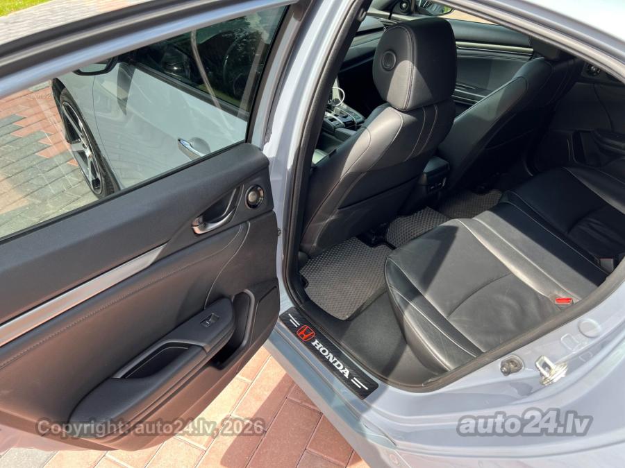 Pelēks Honda Civic 2017 Rapla, ar dzinēja tilpumu 1.50 L un nobraukumu 185 tūkst. km par 13000 €, foto 10 vietnē AUTOMOTO.COM.LV
