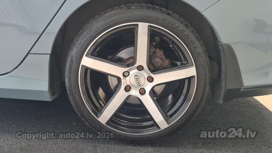 Pelēks Honda Civic 2017 Tartu, ar dzinēja tilpumu 1.50 L un nobraukumu 188 tūkst. km par 14900 €, foto 21 vietnē AUTOMOTO.COM.LV