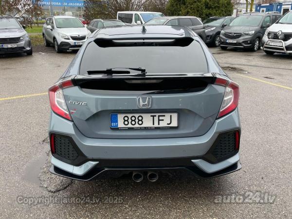Grey Honda Civic 2018 in Tartu, with an engine capacity of 1.50 L and mileage of 90 thousand km for 15890 €, photo 5 on AUTOMOTO.COM.LV