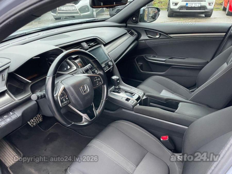 Grey Honda Civic 2018 in Tartu, with an engine capacity of 1.50 L and mileage of 90 thousand km for 15890 €, photo 9 on AUTOMOTO.COM.LV