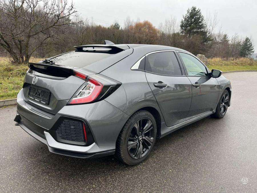 Pelēks Honda Civic 2018 Viļņa, ar dzinēja tilpumu 1.60 L un nobraukumu 251 tūkst. km par 10650 €, foto 5 vietnē AUTOMOTO.COM.LV