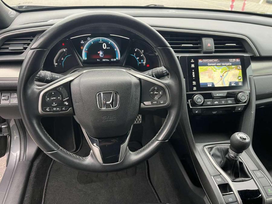 Pelēks Honda Civic 2018 Viļņa, ar dzinēja tilpumu 1.60 L un nobraukumu 251 tūkst. km par 10650 €, foto 25 vietnē AUTOMOTO.COM.LV