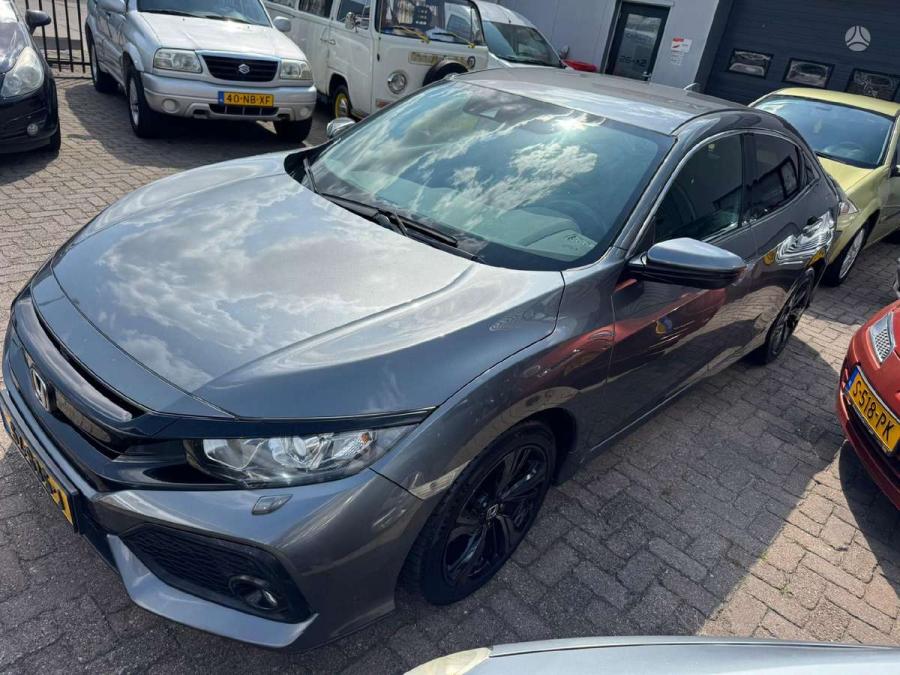 Pelēks Honda Civic 2018 Viļņa, ar dzinēja tilpumu 1.60 L un nobraukumu 251 tūkst. km par 10650 €, foto 40 vietnē AUTOMOTO.COM.LV