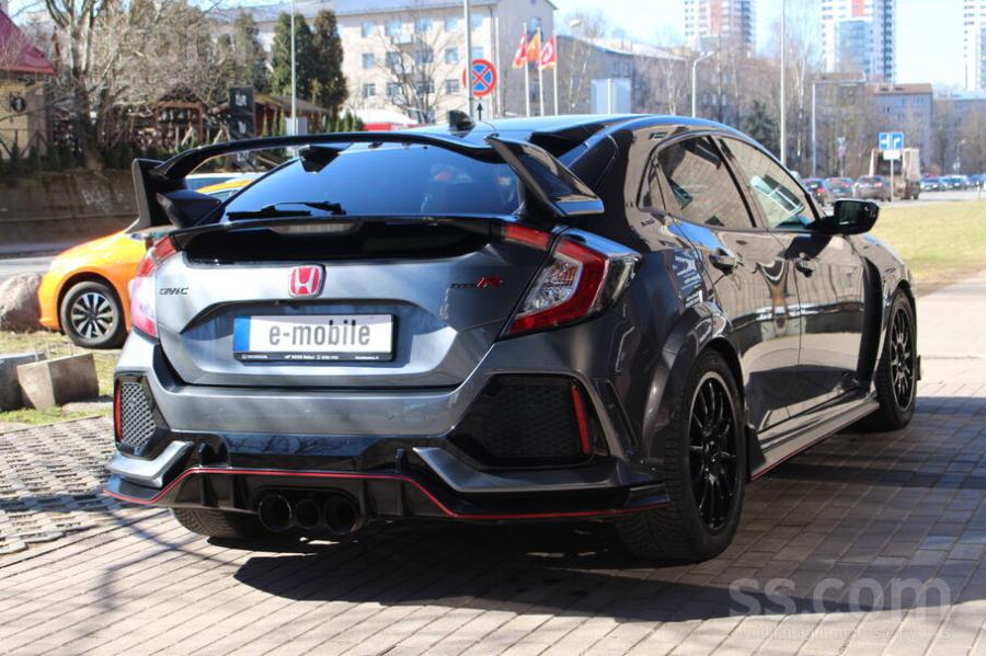Pelēks Honda Civic 2018 Rīga, ar dzinēja tilpumu 2.00 L un nobraukumu 98 tūkst. km par 28950 €, foto 4 vietnē AUTOMOTO.COM.LV