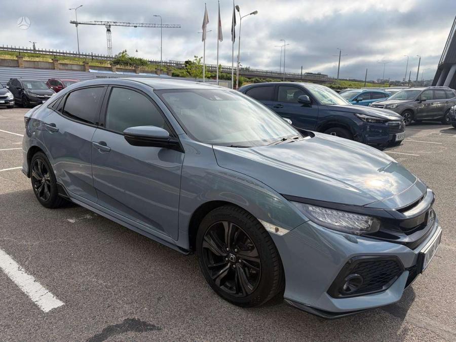 Pelēks Honda Civic 2018 Viļņa, ar dzinēja tilpumu 1.50 L un nobraukumu 102 tūkst. km par 17390 €, foto 4 vietnē AUTOMOTO.COM.LV