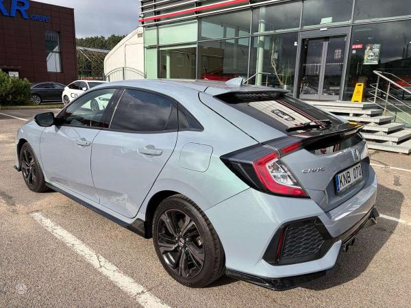 Grey Honda Civic 2018 in Vilnius, with an engine capacity of 1.50 L and mileage of 102 thousand km for 17390 €, photo 5 on AUTOMOTO.COM.LV