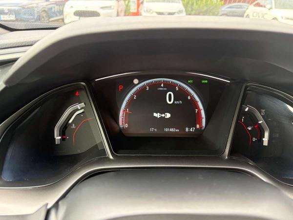 Grey Honda Civic 2018 in Vilnius, with an engine capacity of 1.50 L and mileage of 102 thousand km for 17390 €, photo 8 on AUTOMOTO.COM.LV