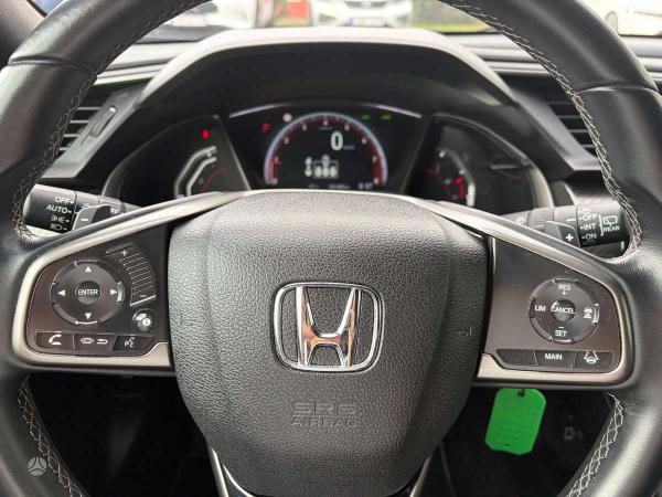 Grey Honda Civic 2018 in Vilnius, with an engine capacity of 1.50 L and mileage of 102 thousand km for 17390 €, photo 9 on AUTOMOTO.COM.LV