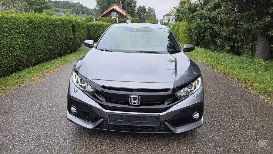 Pelēks Honda Civic 2018 Prienai, ar dzinēja tilpumu 0.99 L un nobraukumu 150 tūkst. km par 9650 €, foto 1 vietnē AUTOMOTO.COM.LV