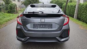 Pelēks Honda Civic 2018 Prienai, ar dzinēja tilpumu 0.99 L un nobraukumu 150 tūkst. km par 9650 €, foto 8 vietnē AUTOMOTO.COM.LV