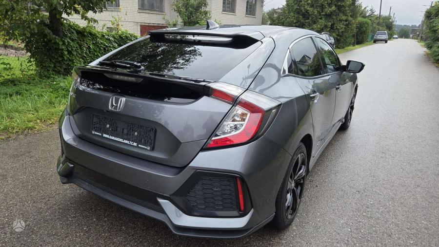Pelēks Honda Civic 2018 Prienai, ar dzinēja tilpumu 0.99 L un nobraukumu 150 tūkst. km par 9650 €, foto 9 vietnē AUTOMOTO.COM.LV