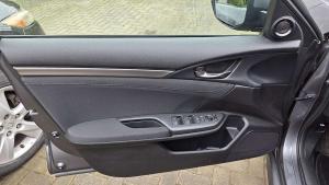 Pelēks Honda Civic 2018 Prienai, ar dzinēja tilpumu 0.99 L un nobraukumu 150 tūkst. km par 9650 €, foto 15 vietnē AUTOMOTO.COM.LV