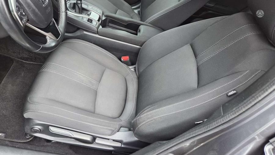 Pelēks Honda Civic 2018 Prienai, ar dzinēja tilpumu 0.99 L un nobraukumu 150 tūkst. km par 9650 €, foto 17 vietnē AUTOMOTO.COM.LV
