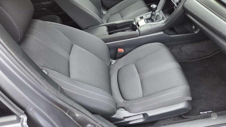 Pelēks Honda Civic 2018 Prienai, ar dzinēja tilpumu 0.99 L un nobraukumu 150 tūkst. km par 9650 €, foto 21 vietnē AUTOMOTO.COM.LV