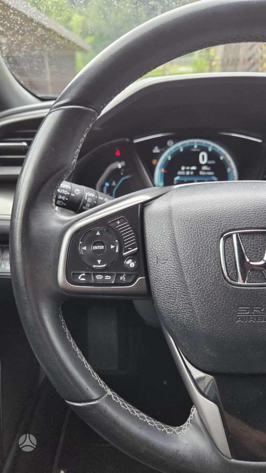 Pelēks Honda Civic 2018 Prienai, ar dzinēja tilpumu 0.99 L un nobraukumu 150 tūkst. km par 9650 €, foto 27 vietnē AUTOMOTO.COM.LV