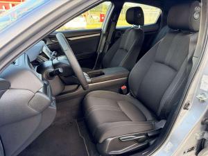 Pelēks Honda Civic 2018 Viļņa, ar dzinēja tilpumu 0.99 L un nobraukumu 137 tūkst. km par 10950 €, foto 14 vietnē AUTOMOTO.COM.LV