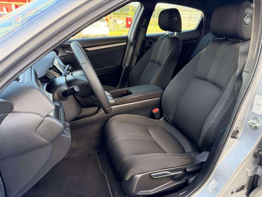 Pelēks Honda Civic 2018 Viļņa, ar dzinēja tilpumu 0.99 L un nobraukumu 137 tūkst. km par 10950 €, foto 14 vietnē AUTOMOTO.COM.LV