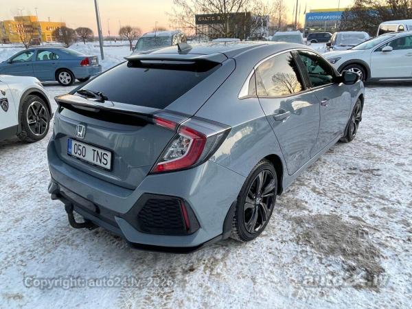 Grey Honda Civic 2019 in Tartu, with an engine capacity of 1.60 L and mileage of 119 thousand km for 14990 €, photo 8 on AUTOMOTO.COM.LV