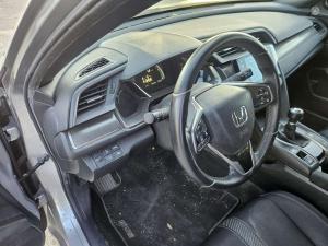 Pelēks Honda Civic 2019 Panevēža, ar dzinēja tilpumu 1.60 L un nobraukumu 119 tūkst. km par 7500 €, foto 8 vietnē AUTOMOTO.COM.LV