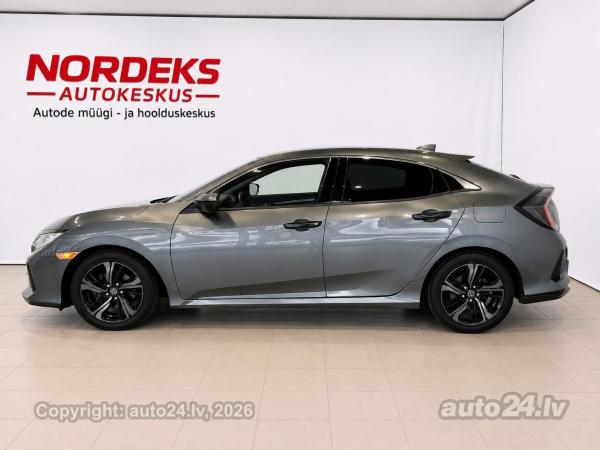 Grey Honda Civic 2019 in Tallinn, with an engine capacity of 1.00 L and mileage of 102 thousand km for 13490 €, photo 5 on AUTOMOTO.COM.LV