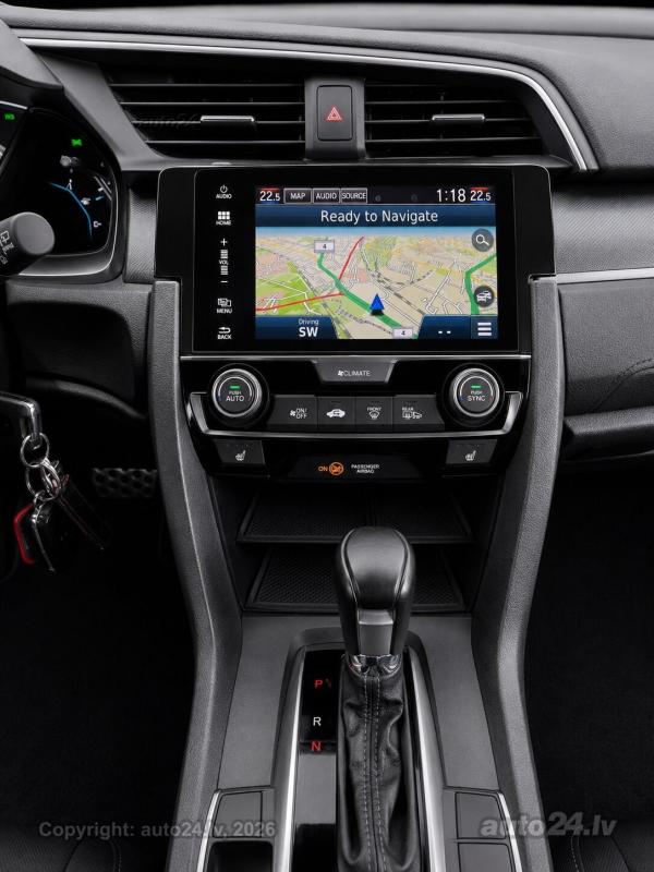 Grey Honda Civic 2019 in Tallinn, with an engine capacity of 1.00 L and mileage of 102 thousand km for 13490 €, photo 10 on AUTOMOTO.COM.LV